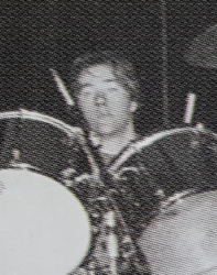 Bob Simmonds – Profile and Statistics